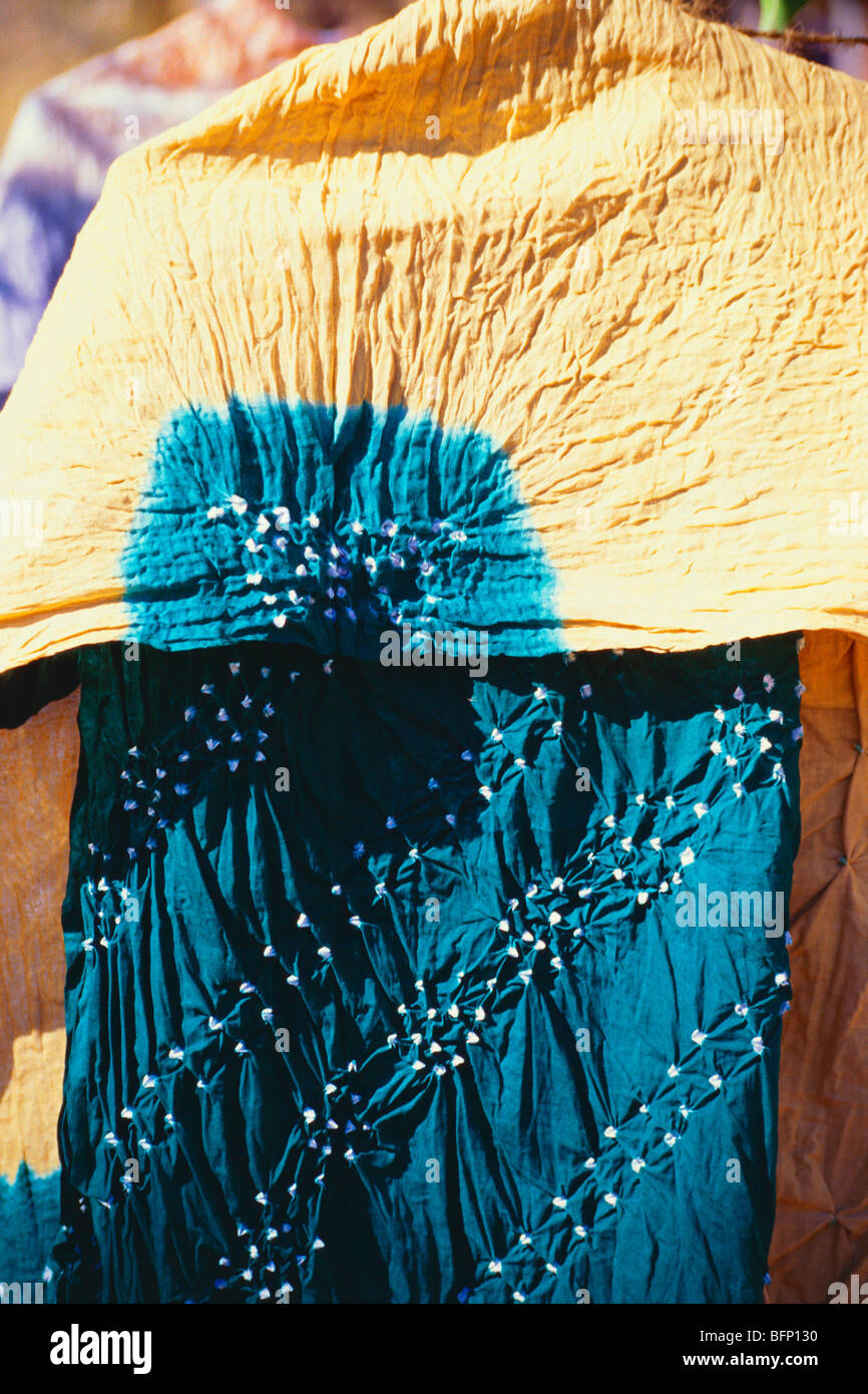 Tie dye fabrics india hi-res stock photography and images - Alamy