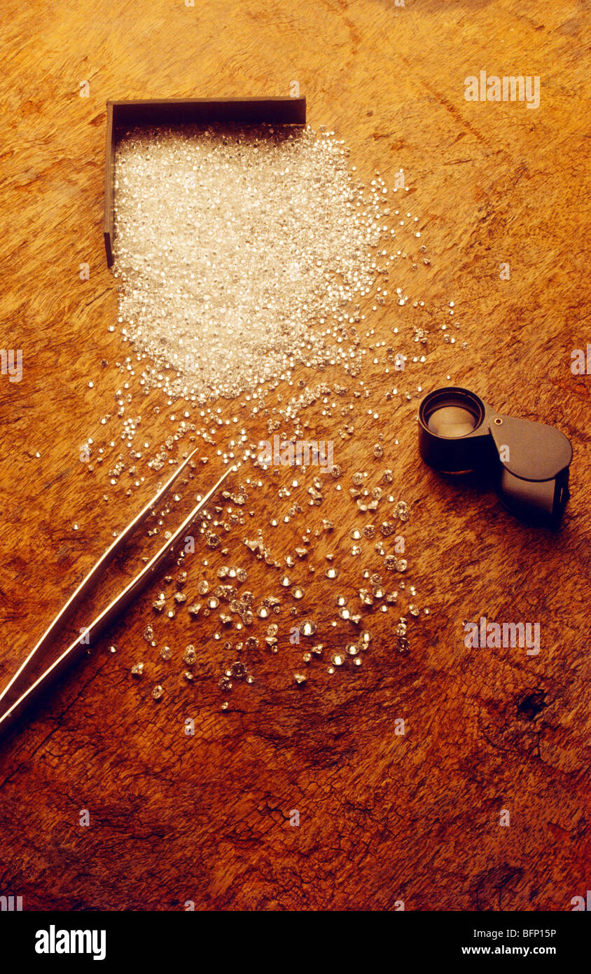 Diamond sorting hi-res stock photography and images - Alamy