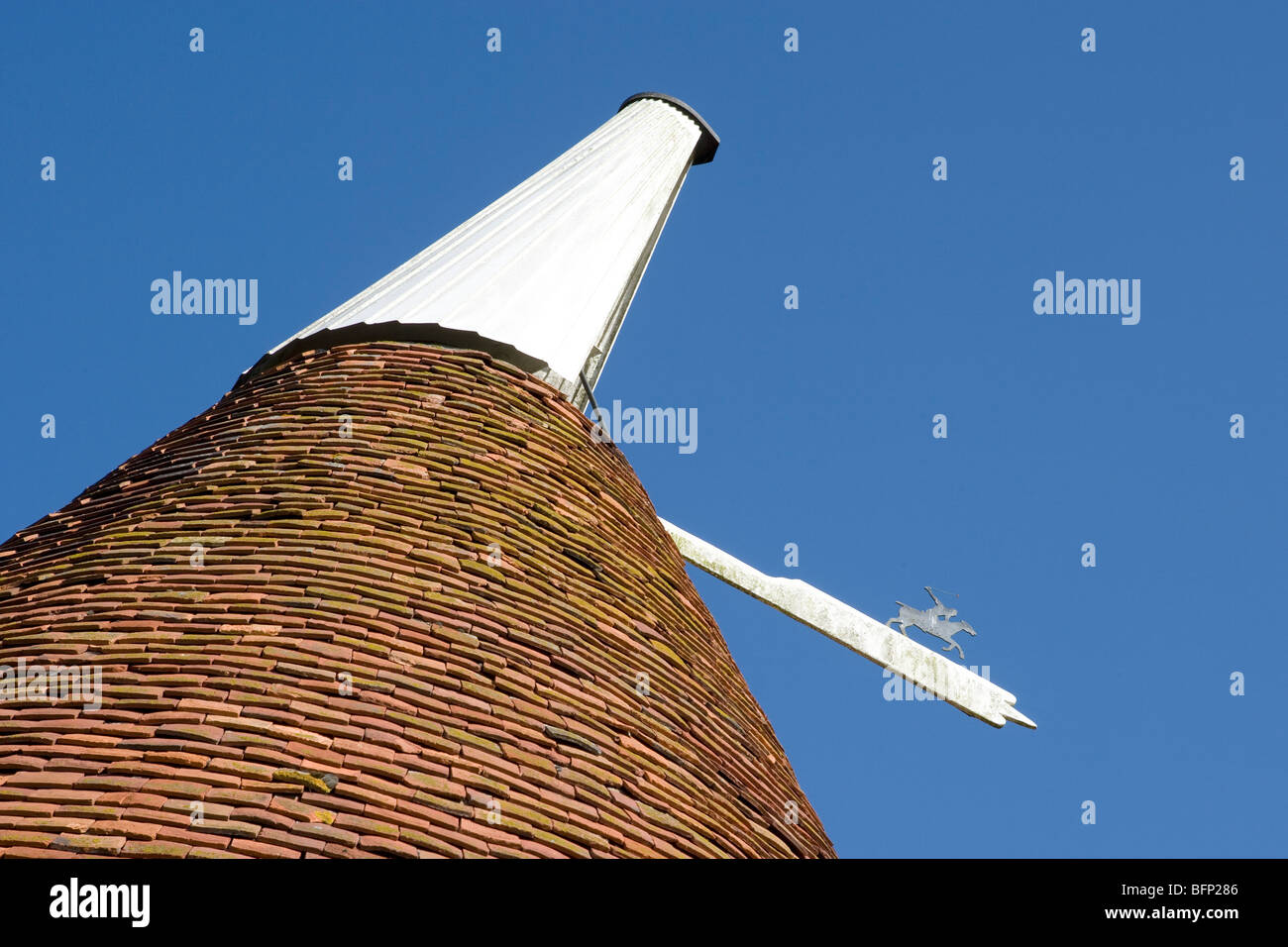 Oast house cowl hi-res stock photography and images - Alamy