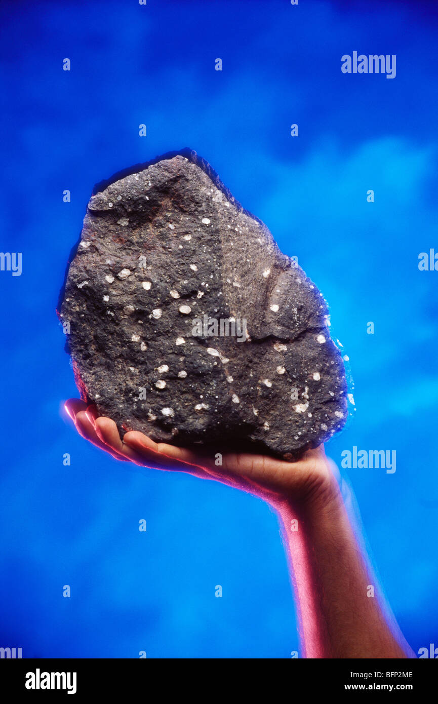 Lifting heavy stone hi-res stock photography and images - Alamy