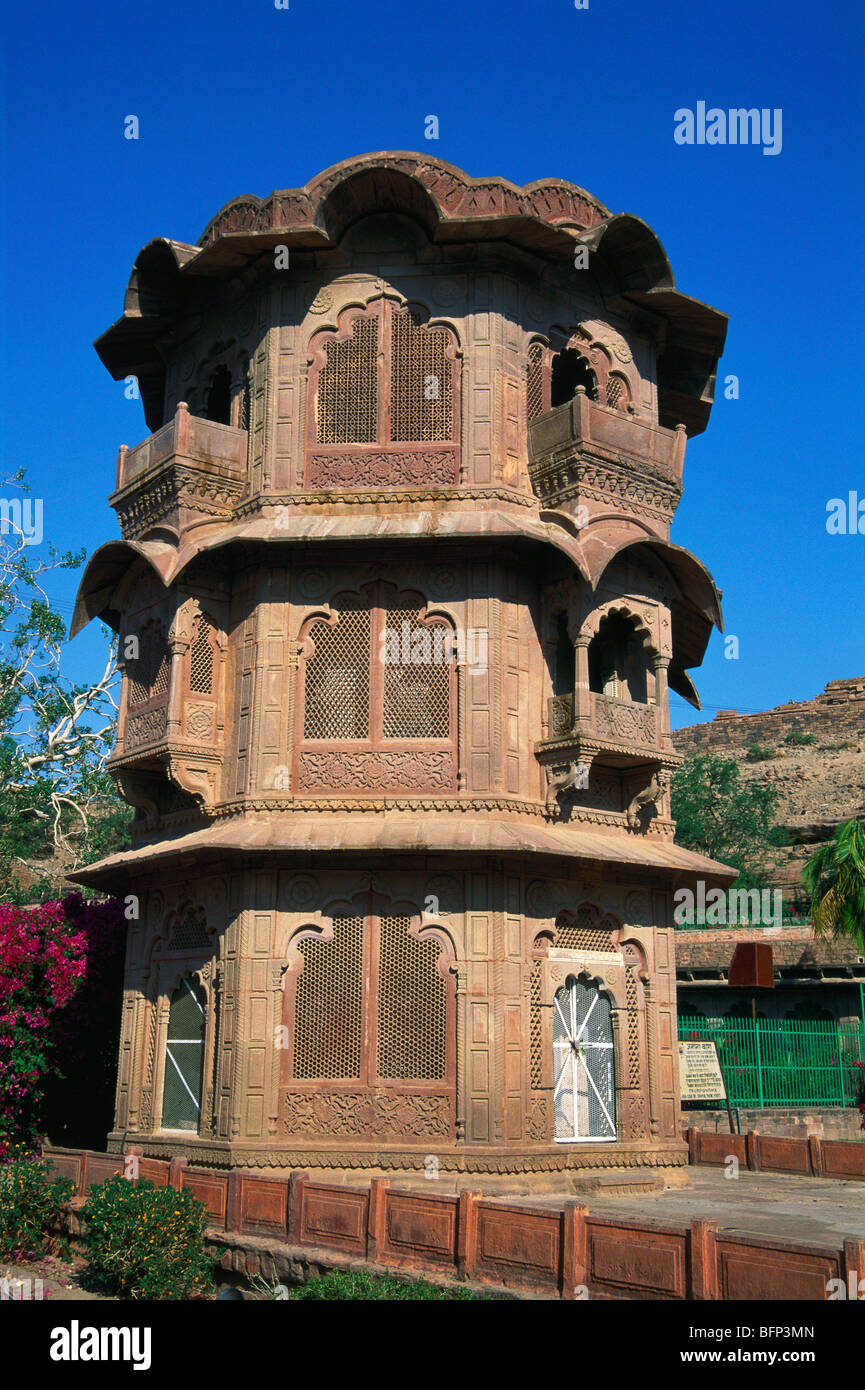 Ek thamba mahal hi-res stock photography and images - Alamy