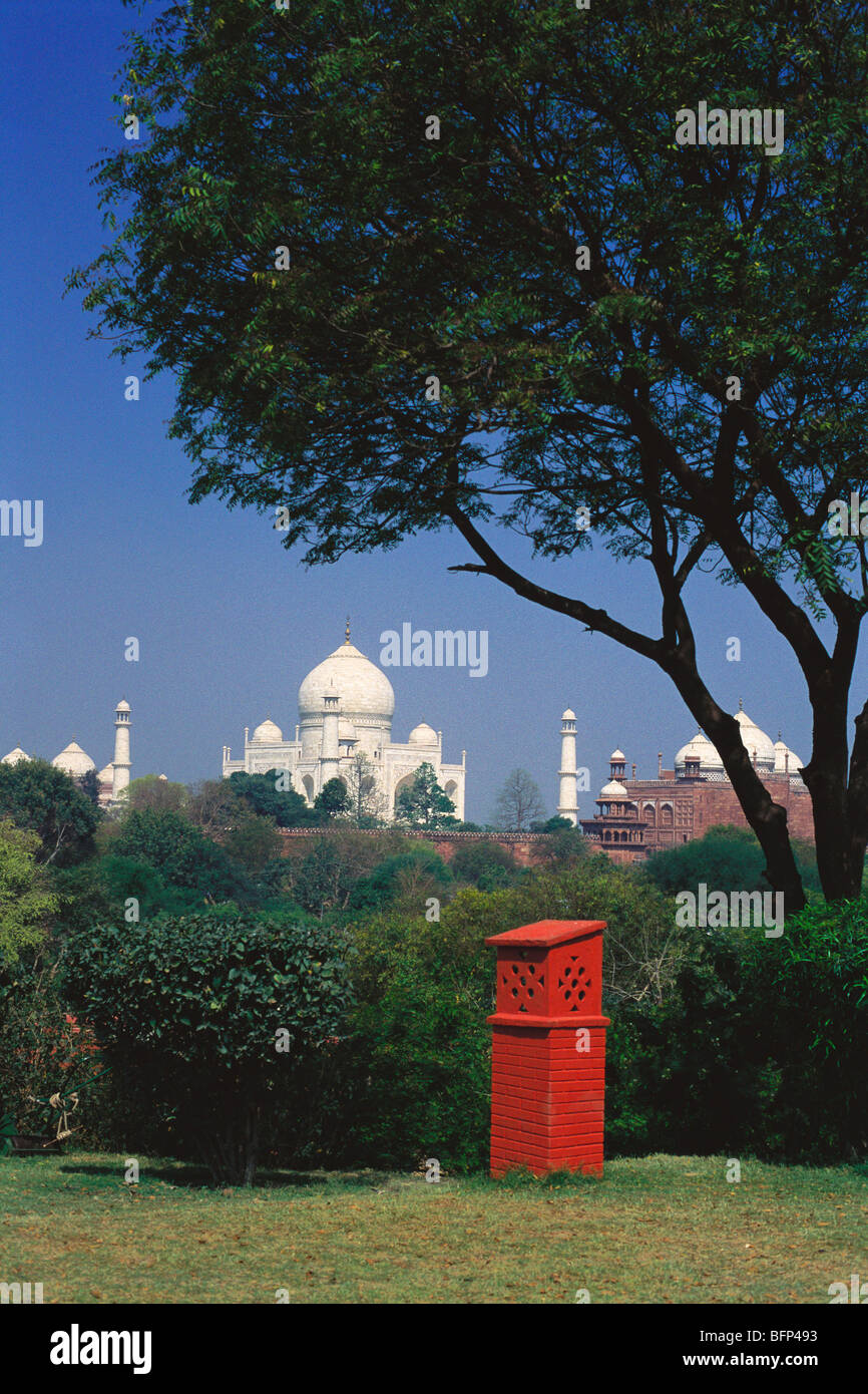 Red taj mahal india hi-res stock photography and images - Alamy
