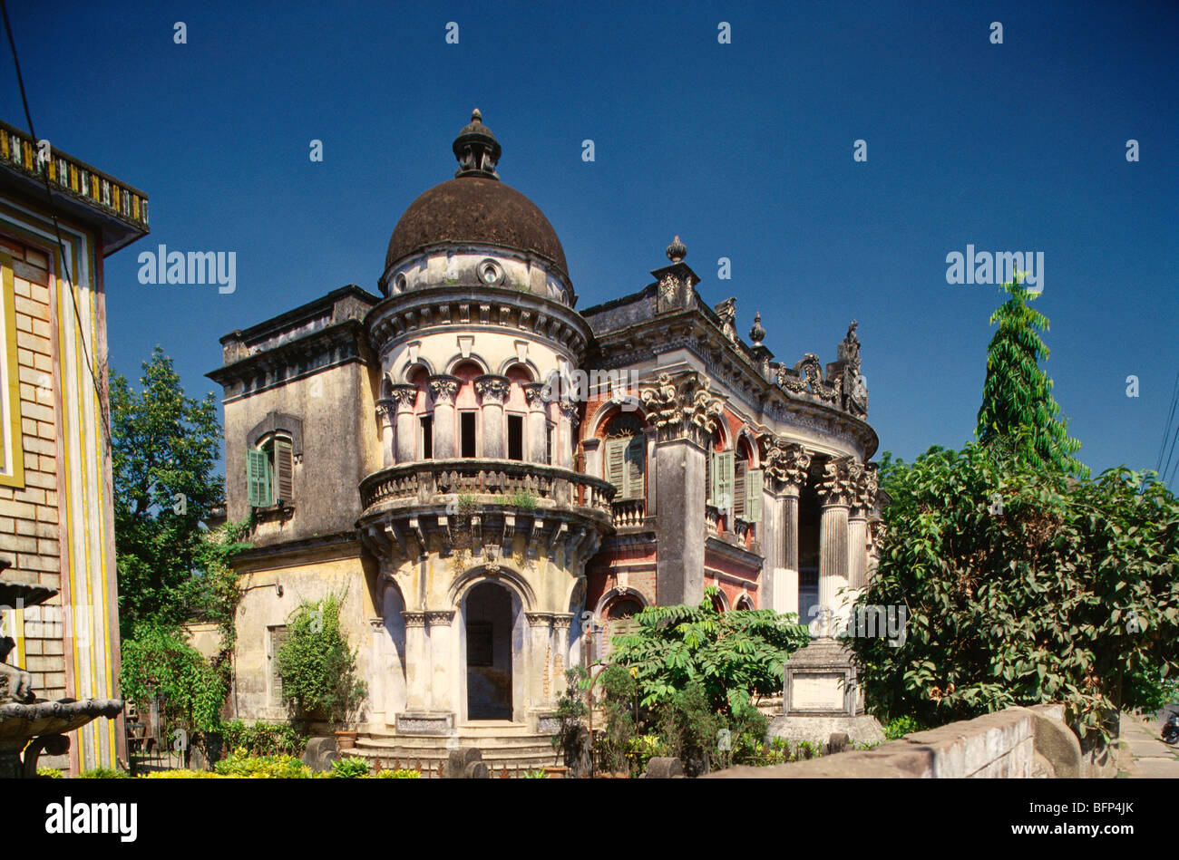 Public Library ; Chandernagore ; Chandannagar ; Hooghly ; West Bengal ...