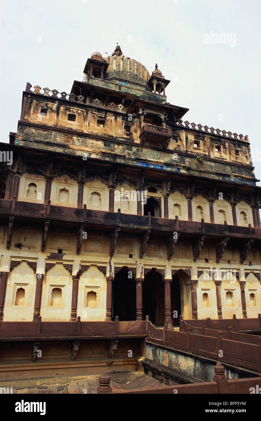 Datia palace hi-res stock photography and images - Alamy