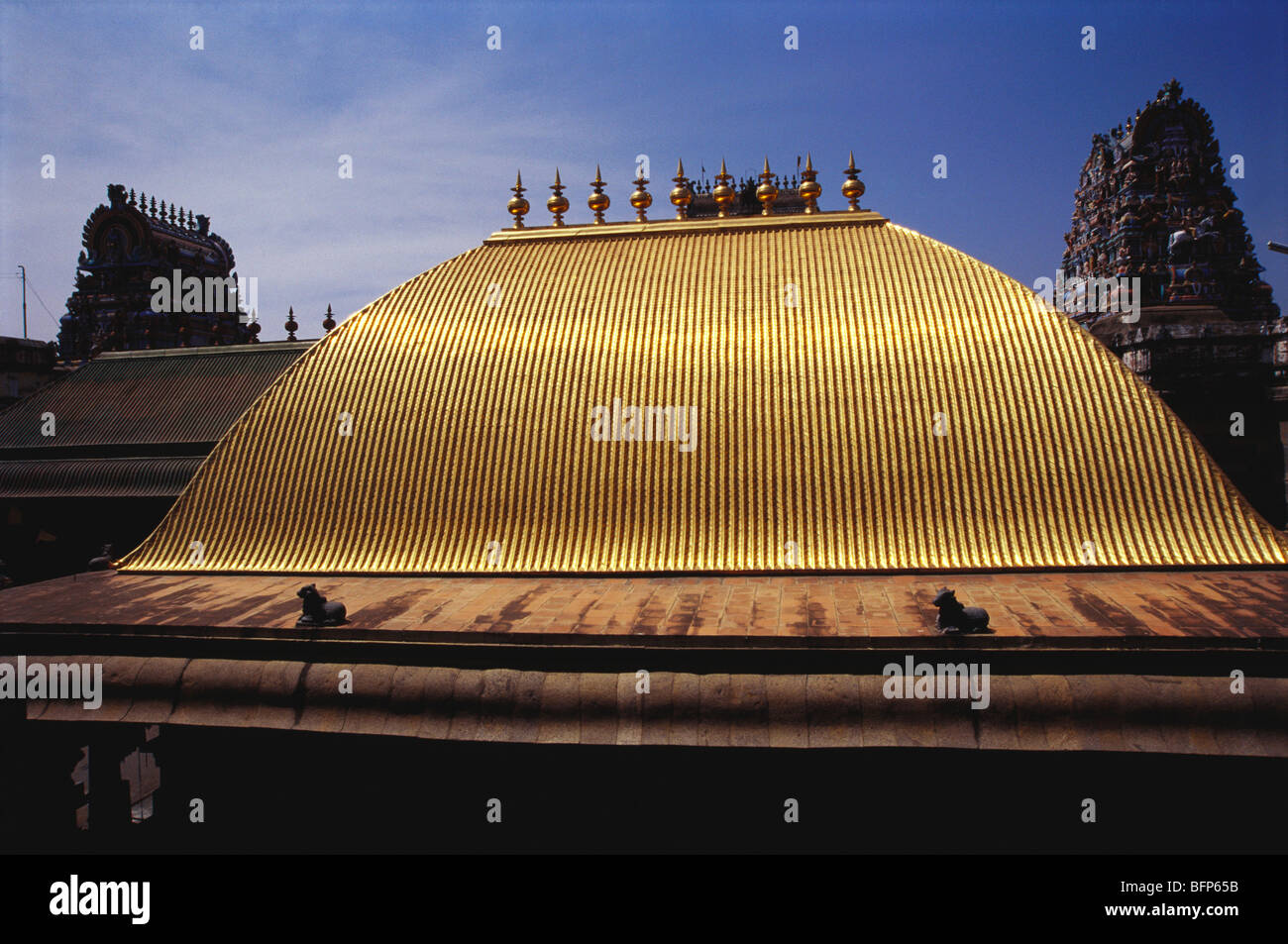 Golden roof ; Chit Sabha and Kanaka Sabha ; Nataraja Temple ...