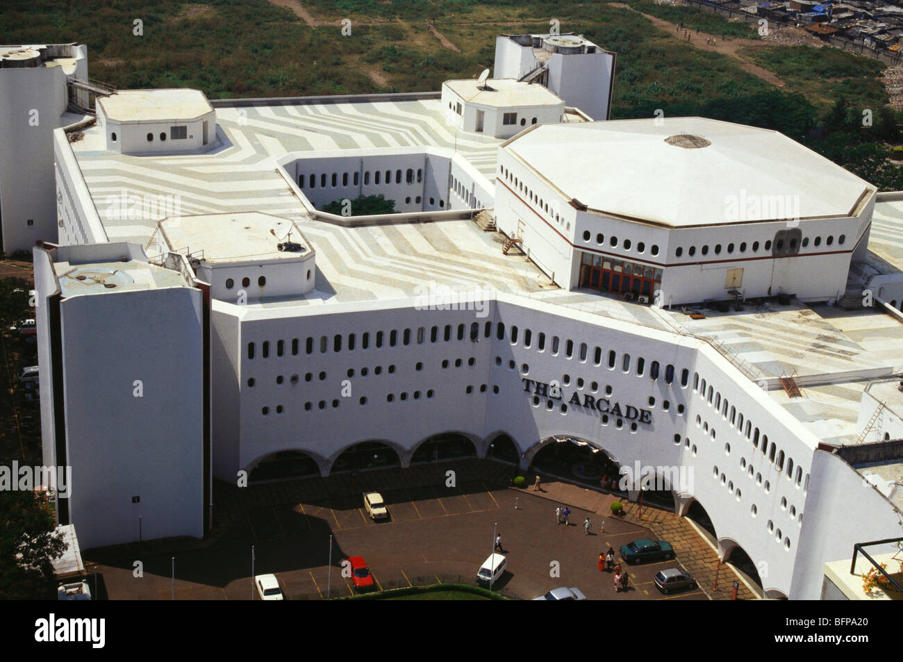MMN 65337 : Arcade World Trade Centre Bldg ; Cuffe Parade ; Bombay ...