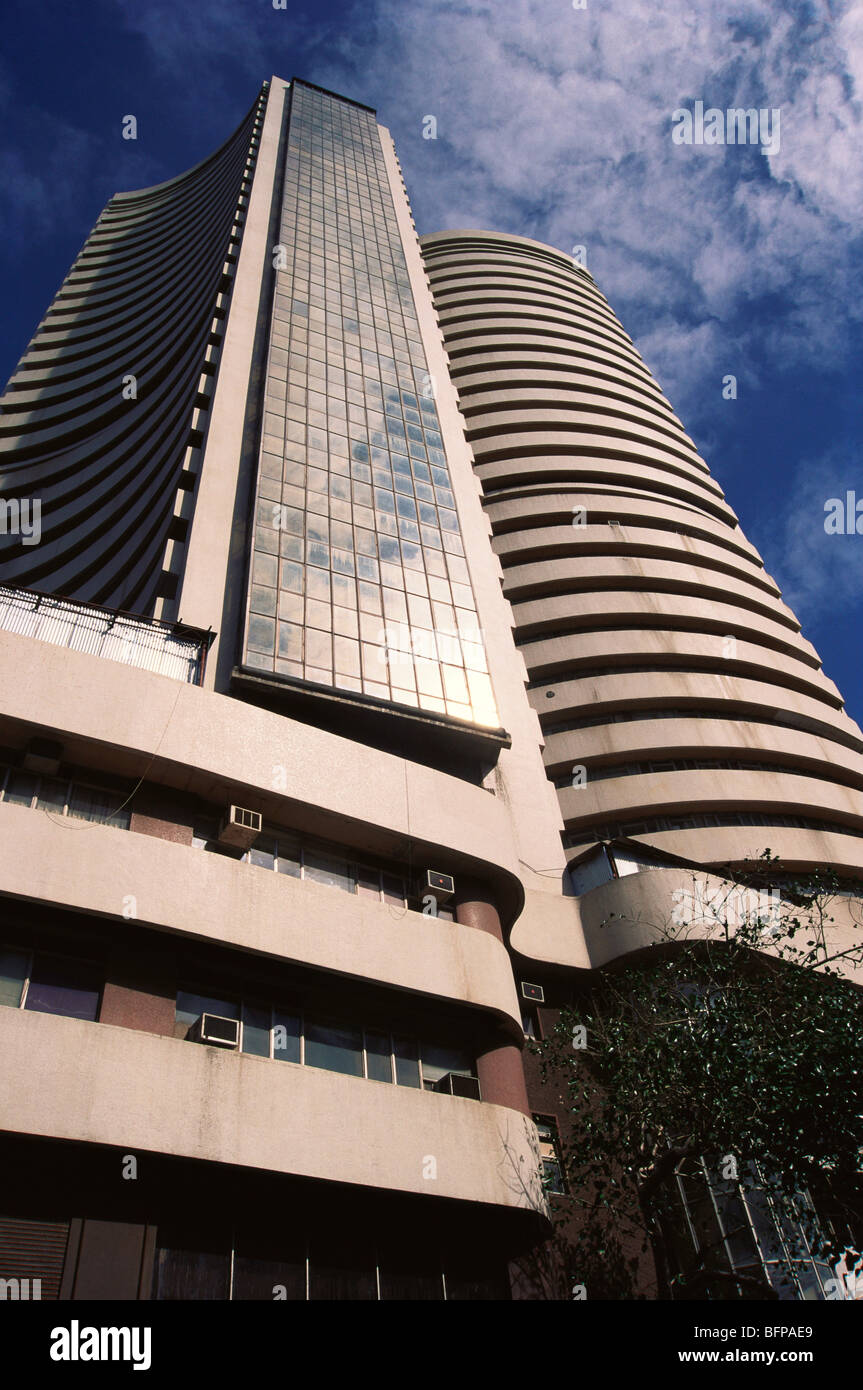 Mumbai dalal street hi-res stock photography and images - Alamy