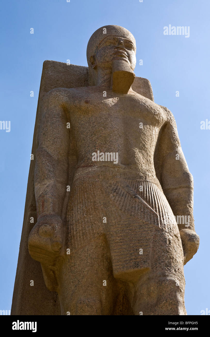 Granite statue of ramesses ii hi-res stock photography and images - Alamy