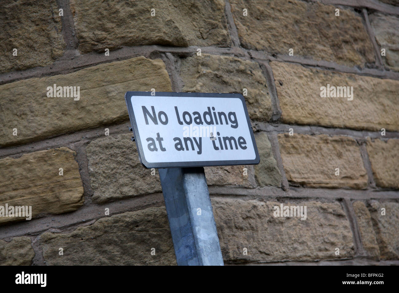 Restriction loading sign hi-res stock photography and images - Alamy