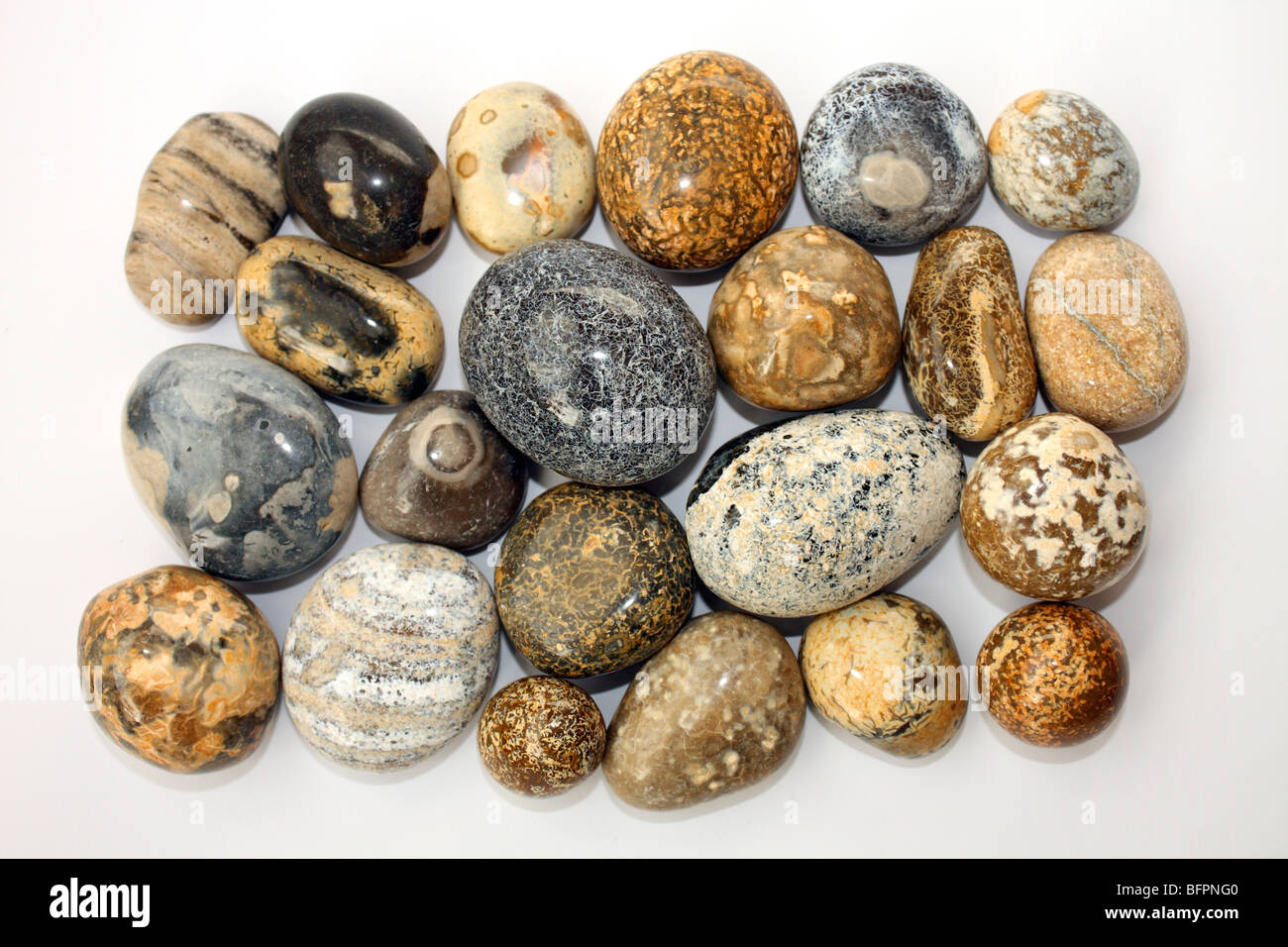Pile of polished stones hi-res stock photography and images - Alamy