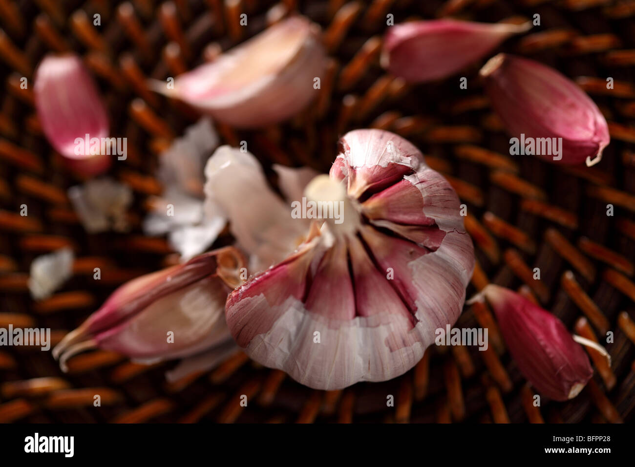 garlic cloves veggie spicy spices nourish nourished nourishing ...