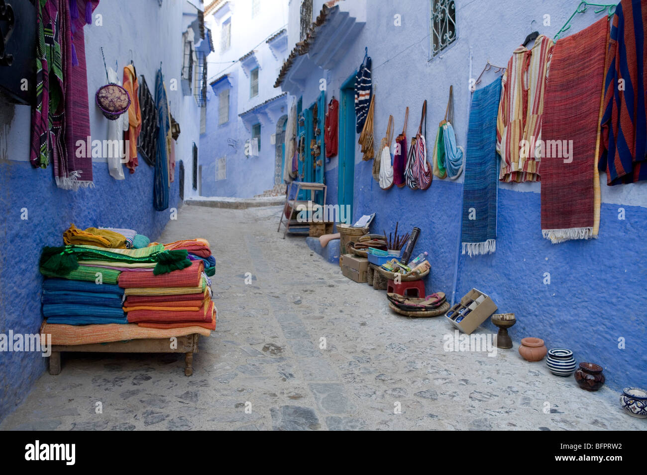 Shops chefchaouen hi-res stock photography and images - Alamy