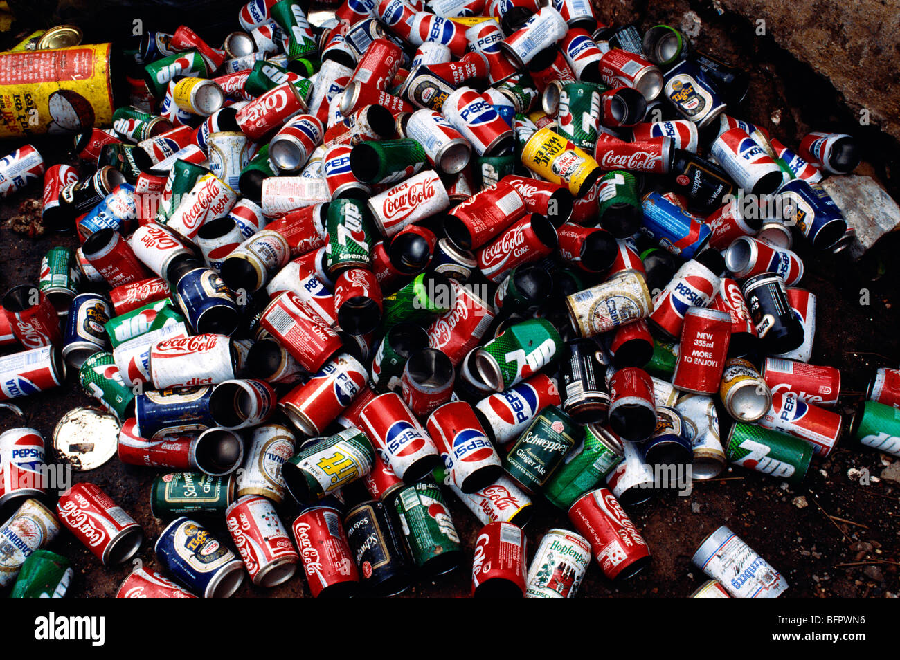 Empty pepsi cans hi-res stock photography and images - Alamy
