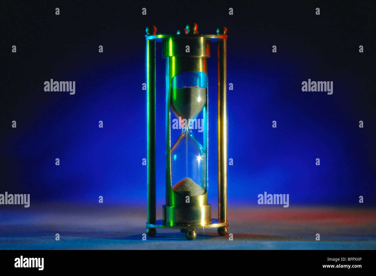 Sand clock hi-res stock photography and images - Alamy