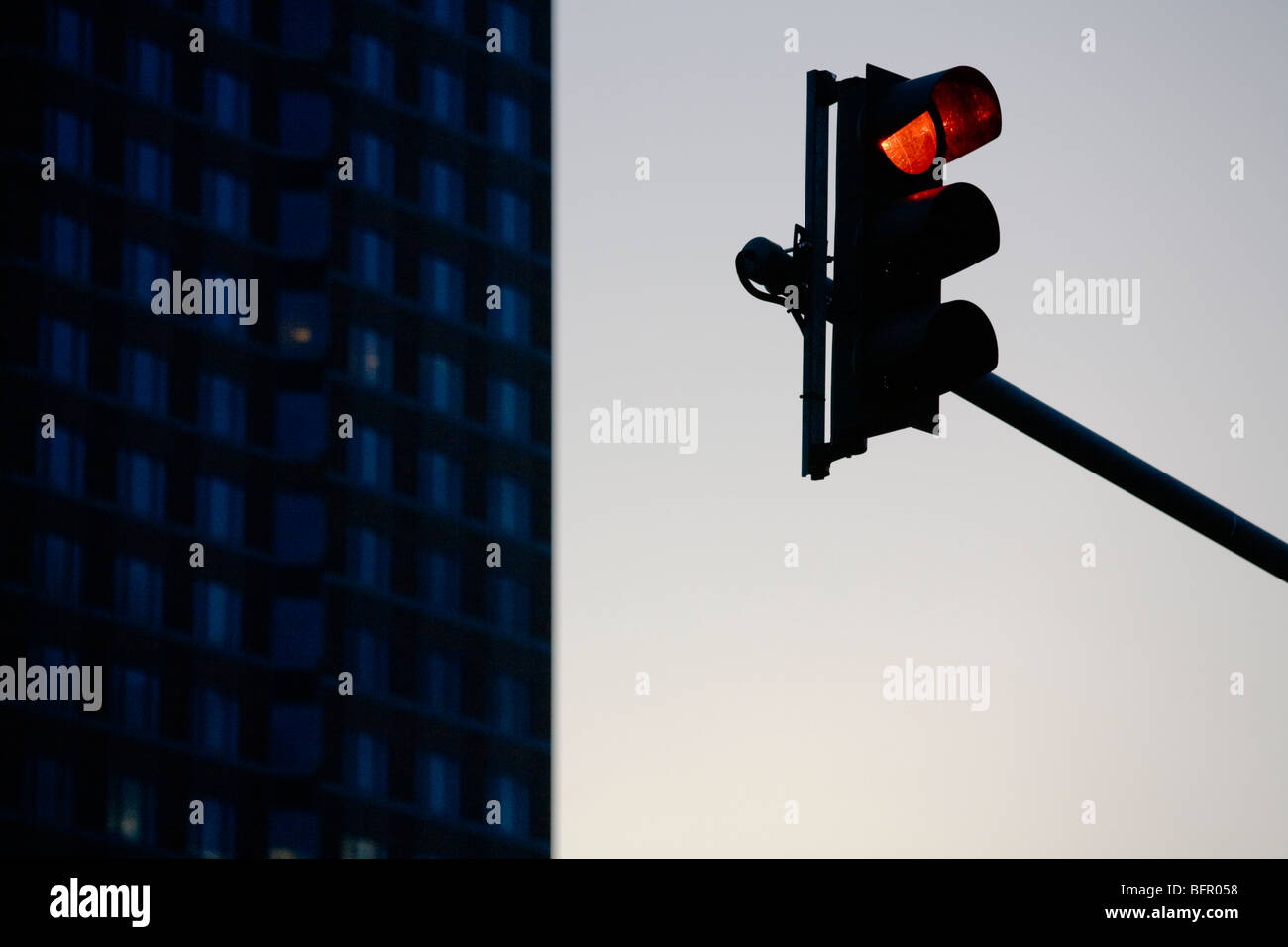 Red traffic signal Stock Photo - Alamy