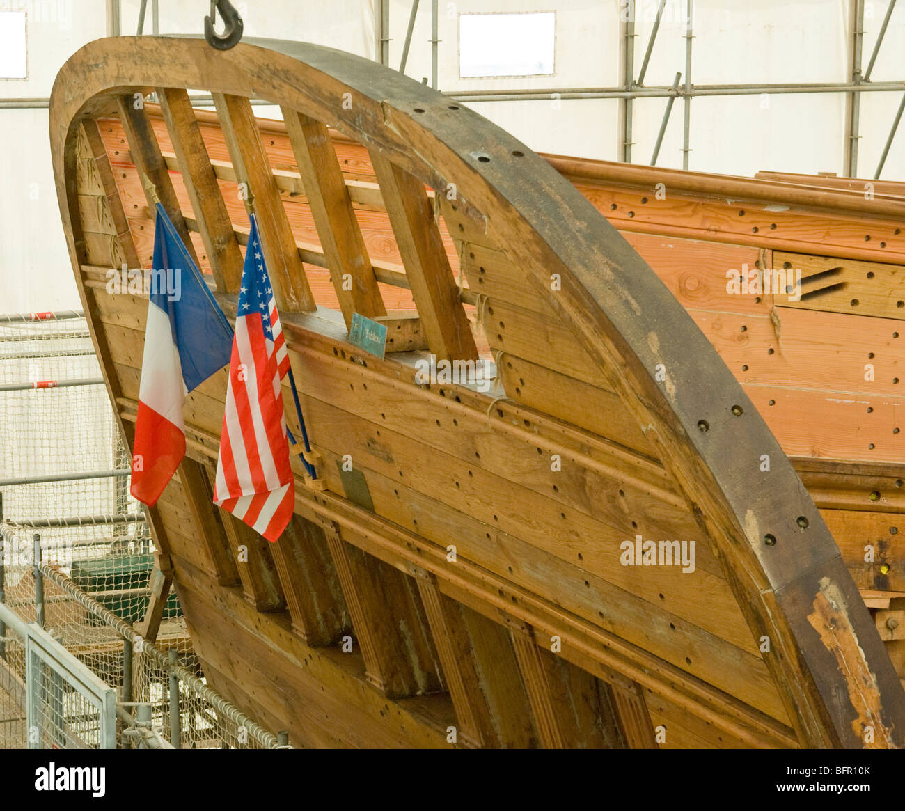 "L'Hermione" wooden frigate stern Stock Photo - Alamy