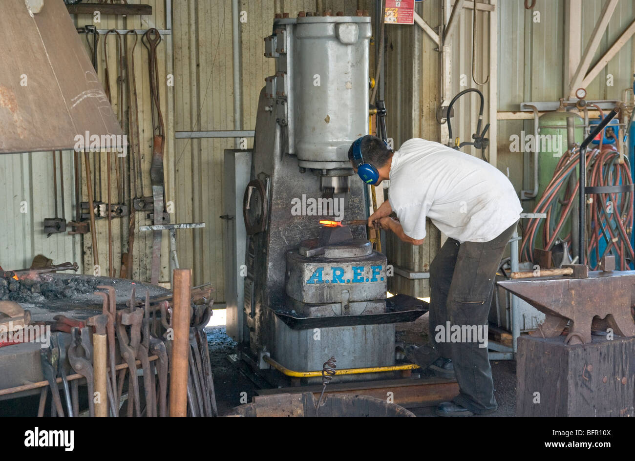 Historic blacksmith forge hi-res stock photography and images - Alamy