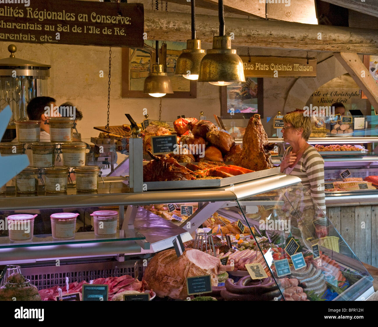 Butchers market stall france hi-res stock photography and images - Alamy