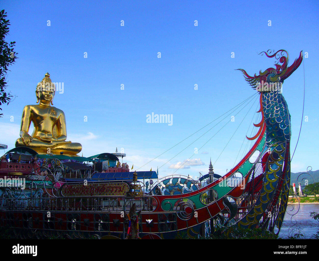 Thailand golden hi-res stock photography and images - Alamy