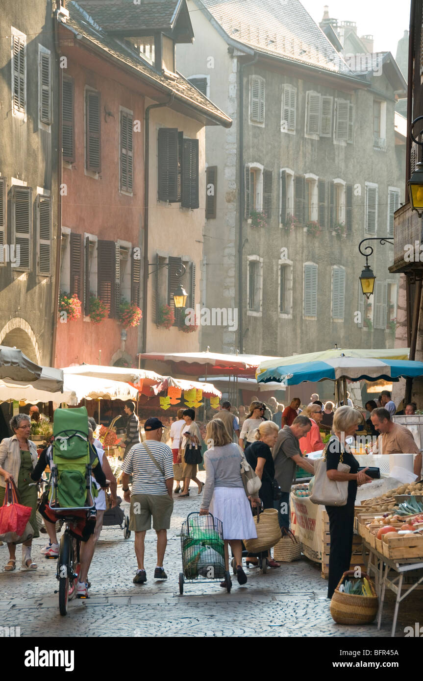 Annecy and market hi-res stock photography and images - Alamy