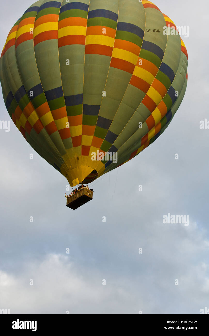Hot air balloon in flight viewed from below Stock Photo - Alamy