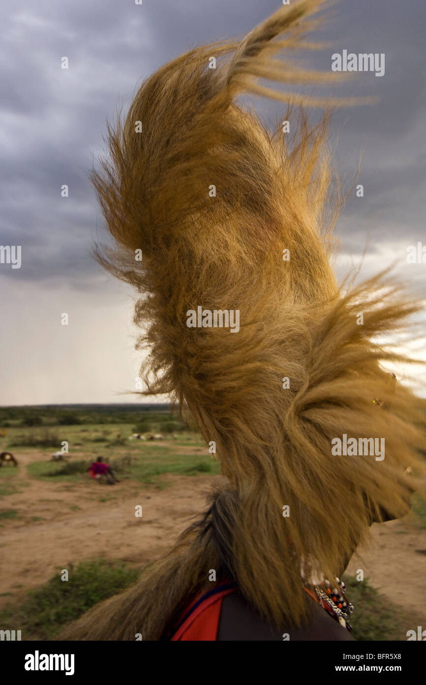 Lion mane headdress hi-res stock photography and images - Alamy