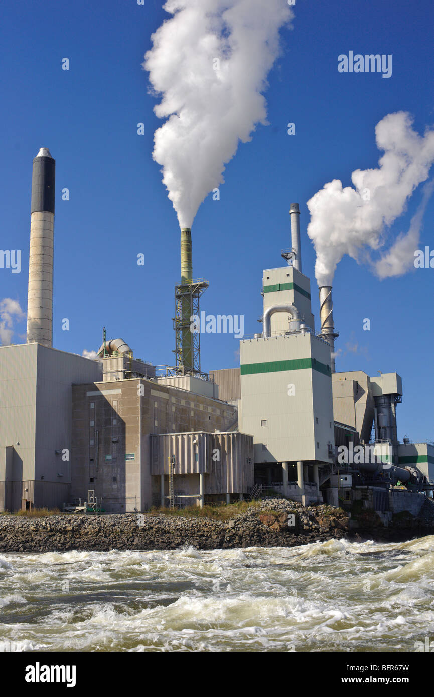 Irving Pulp and Paper mill with reversing falls flowing by on the Saint ...