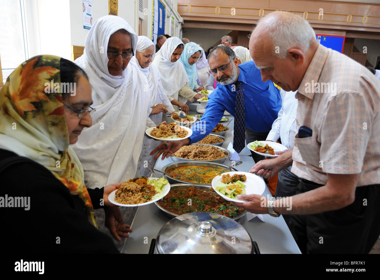 Community group centre hi-res stock photography and images - Alamy