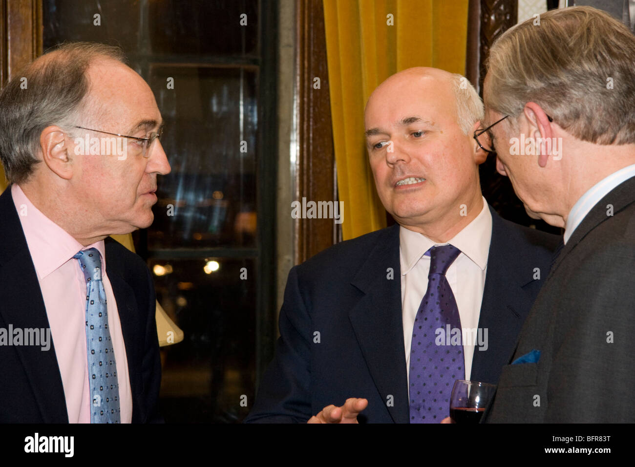 Ian Duncan Smith, Norman Fowler and Michael Howard visiting the Shadow ...