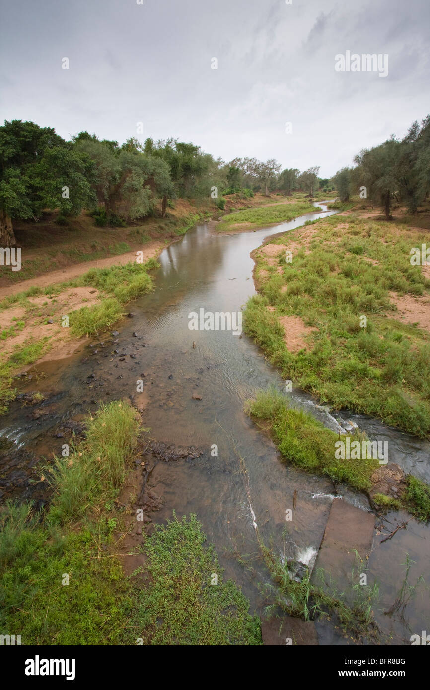 African river landscape hi-res stock photography and images - Alamy