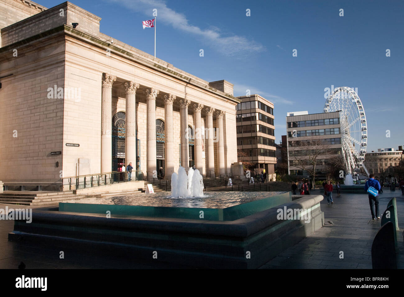 City Hall and the big wheel, the Sheffield Eye, on Fargate, Sheffield ...