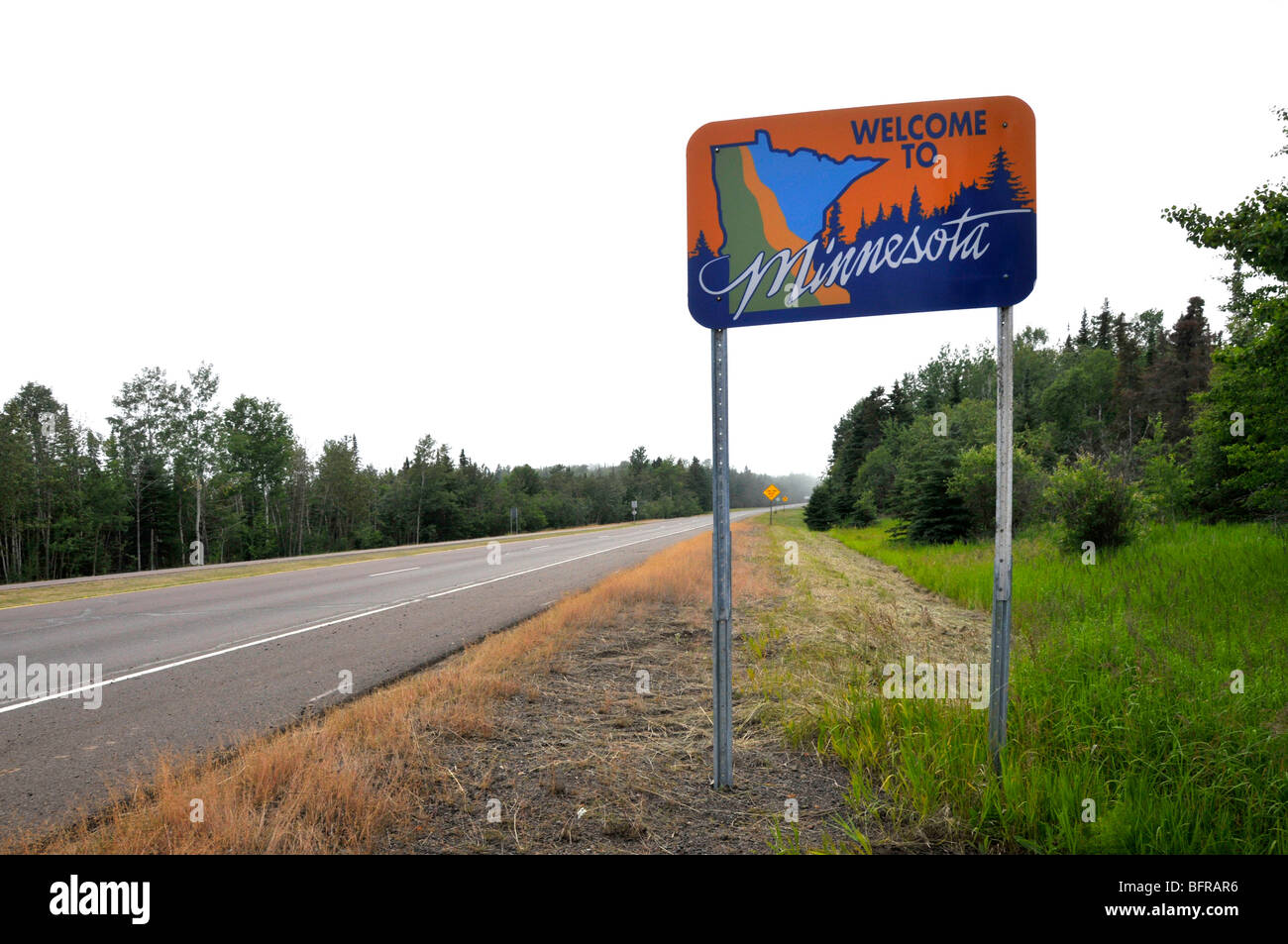 Welcome to Minnesota sign Stock Photo - Alamy