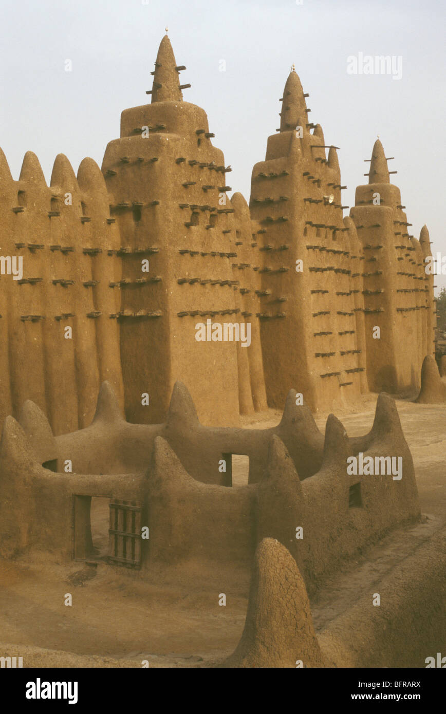 The largest adobe building in the world hi-res stock photography and ...