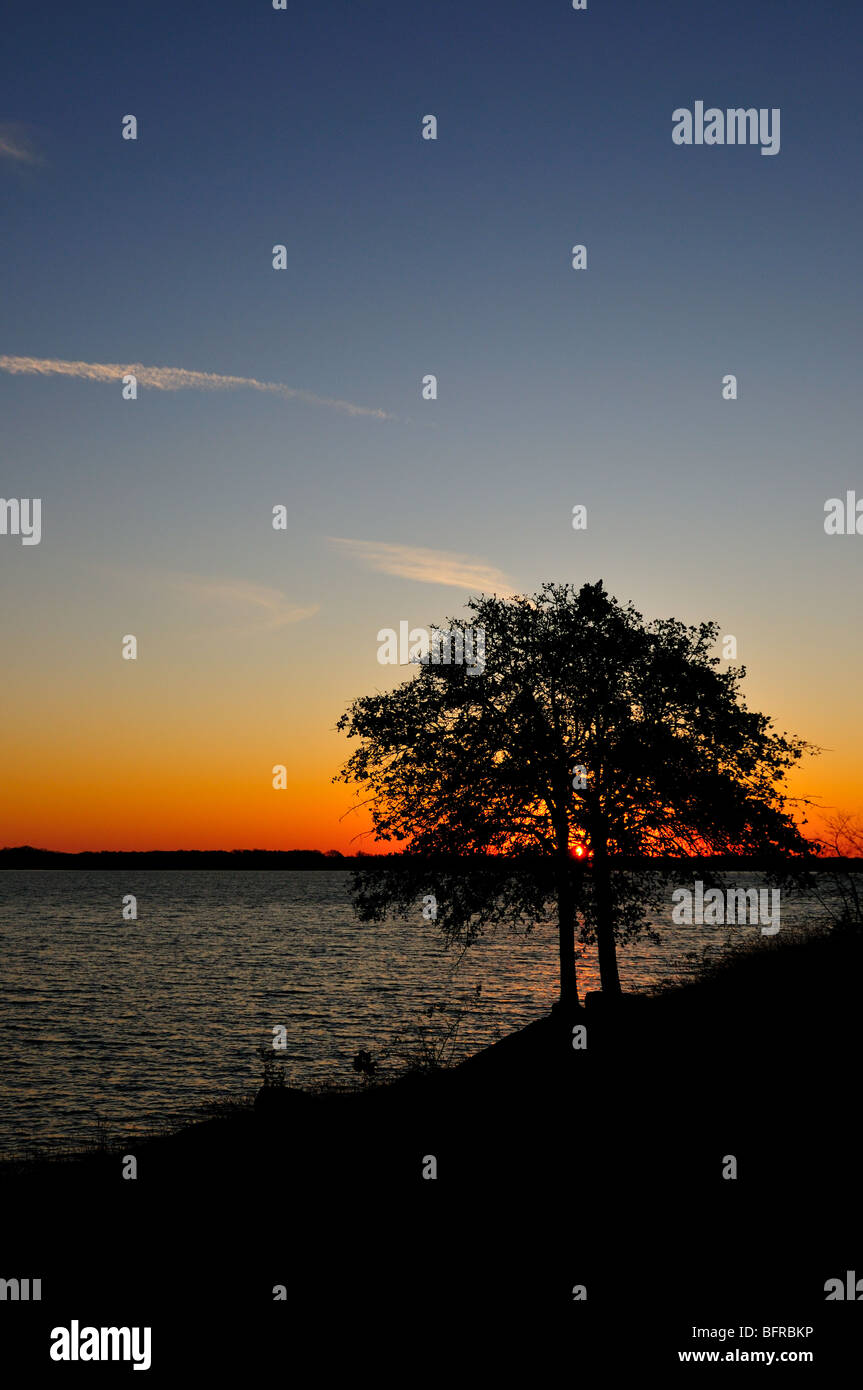 Sunrise at the Lake Murray State Park. Oklahoma, USA Stock Photo - Alamy