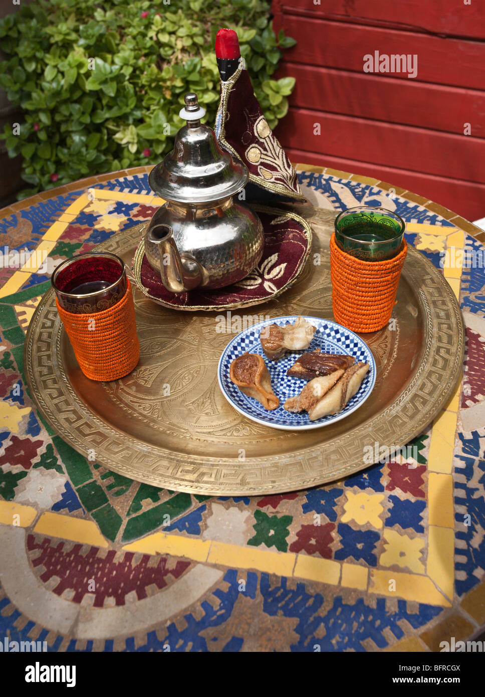 Moroccan tea and pastries hi-res stock photography and images - Alamy