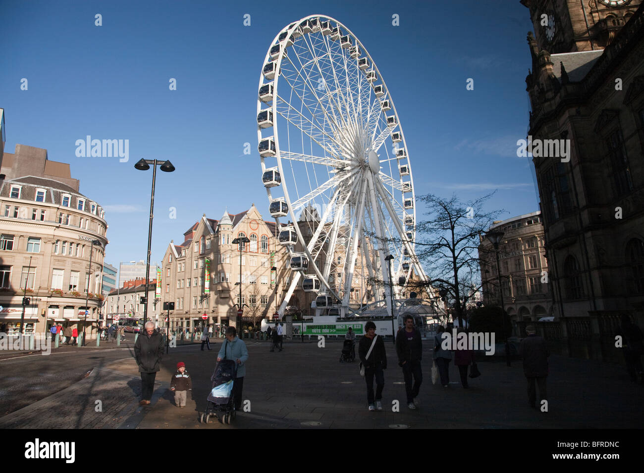 The big wheel, the Sheffield Eye, on Fargate, Sheffield, South ...