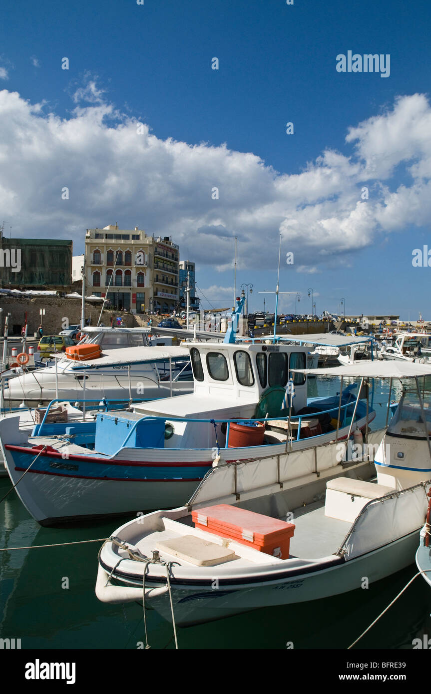 dh IRAKLIO GREECE CRETE Boats moored quayside Heraklion harbour Stock ...