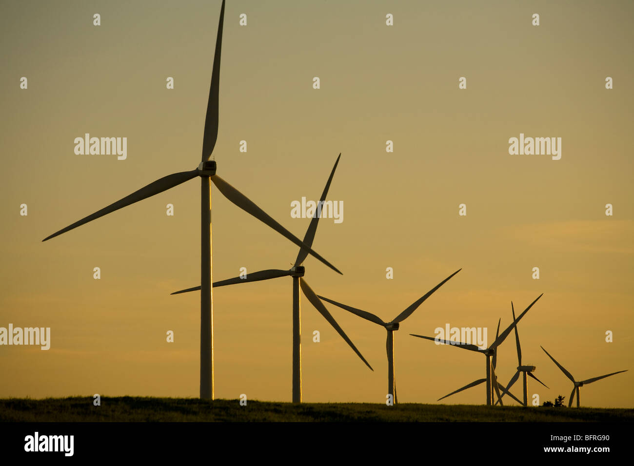 Wind turbines and windmills hi-res stock photography and images - Alamy