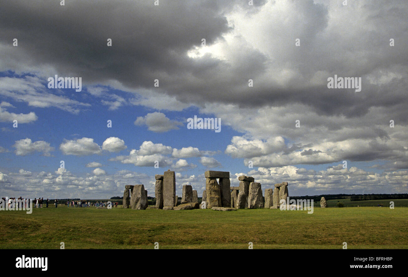 Salisbury plains stonehenge hi-res stock photography and images - Alamy