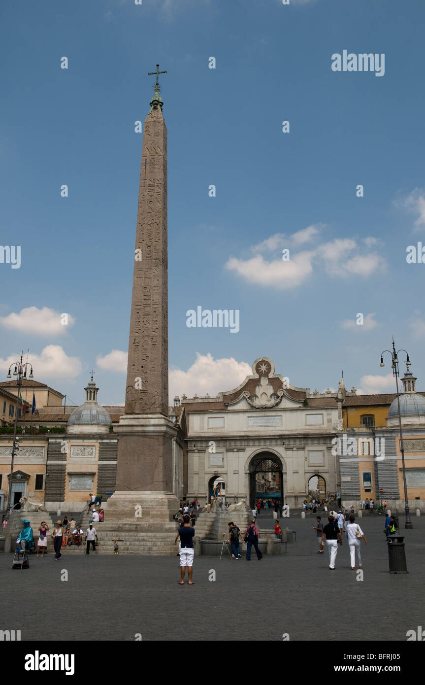 Egyptian obelisk stands hi-res stock photography and images - Alamy