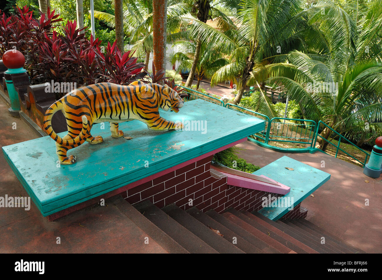 Tiger balm gardens hi-res stock photography and images - Alamy