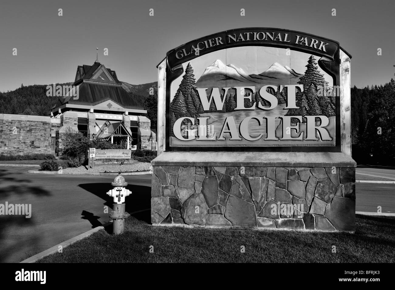 Road glacier national park montana Black and White Stock Photos ...