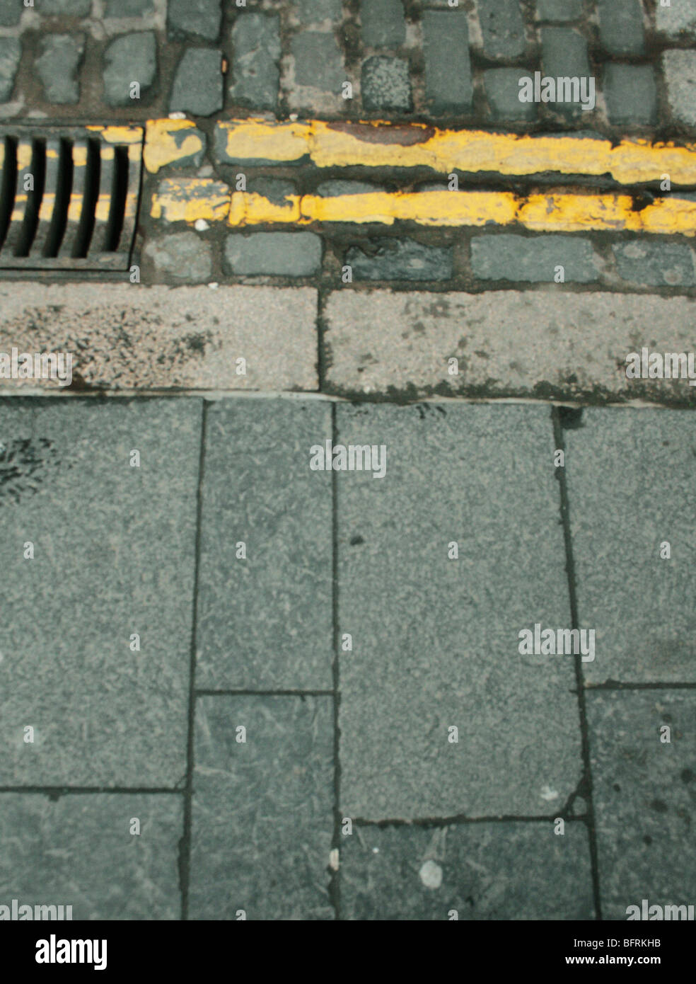 Drain grill hi-res stock photography and images - Alamy