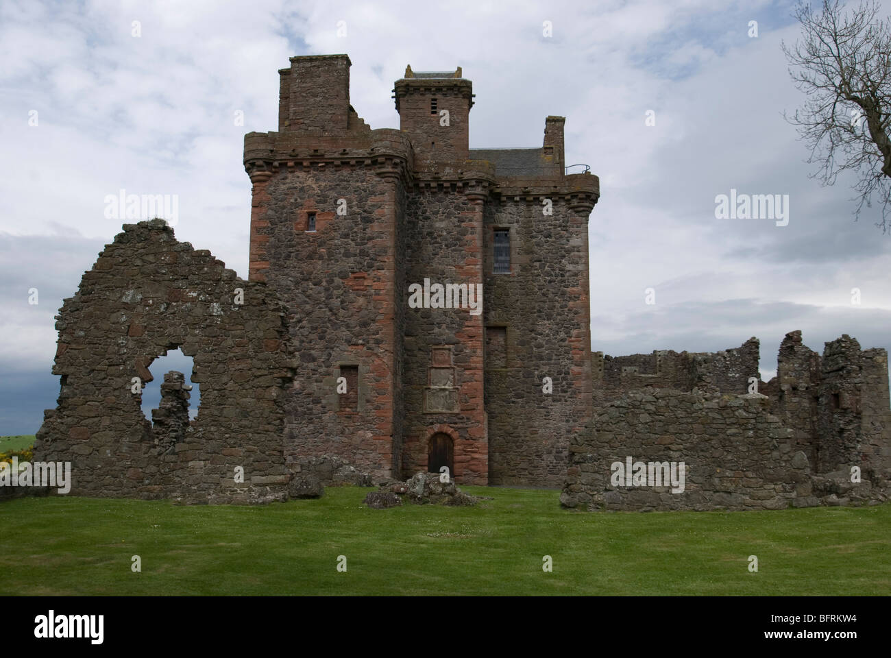 Perth castle hi-res stock photography and images - Alamy