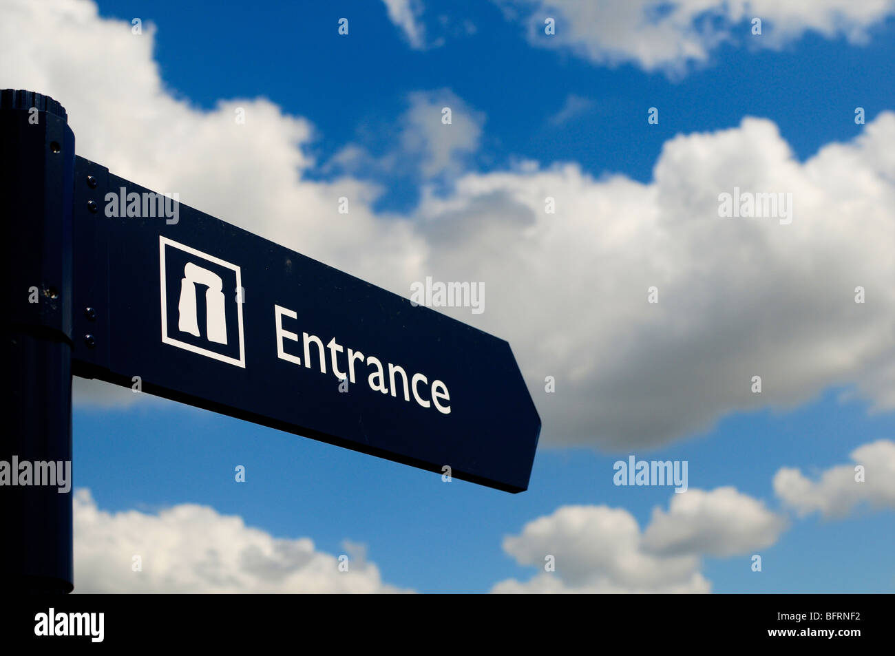 Stonehenge sign entrance hi-res stock photography and images - Alamy