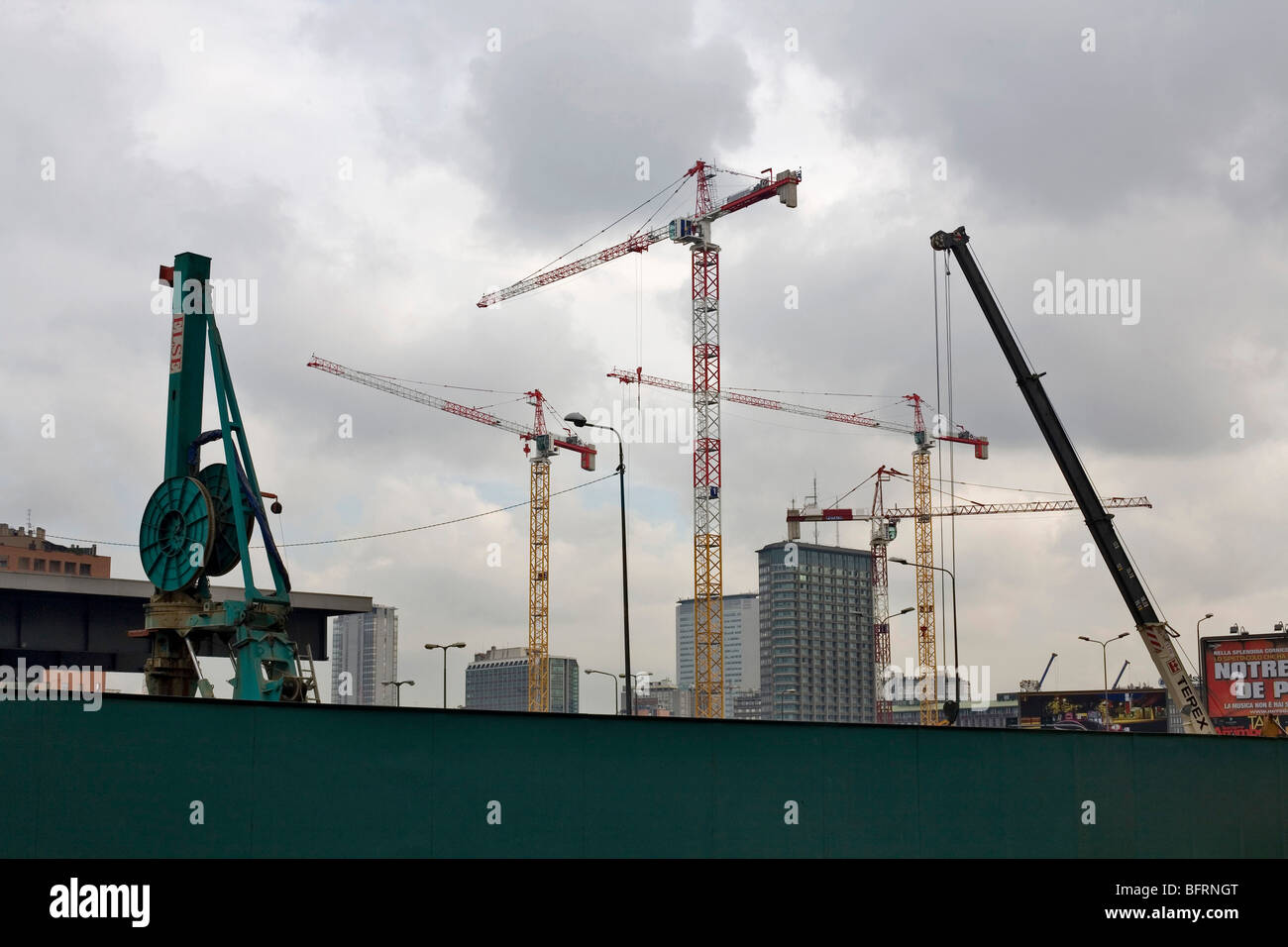 Milan construction site hi-res stock photography and images - Alamy