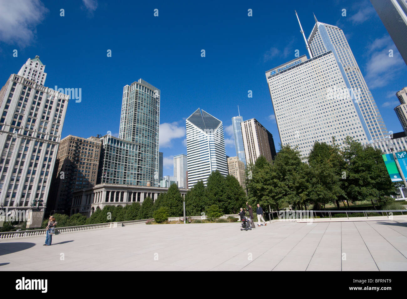 Downtown Chicago from Millenium Park Stock Photo - Alamy