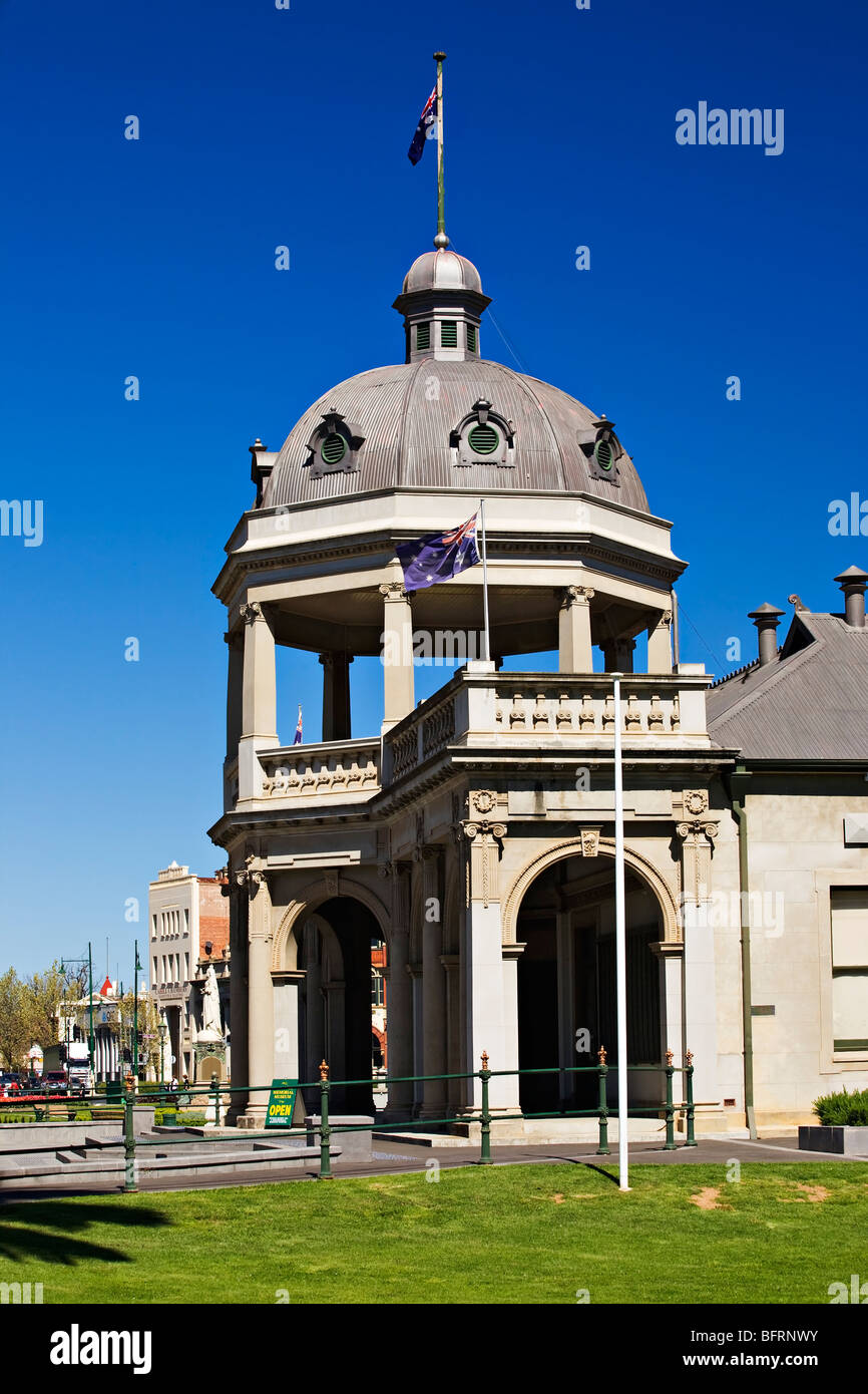 Bendigo Australia / The Memorial Military Museum in Bendigo Victoria ...