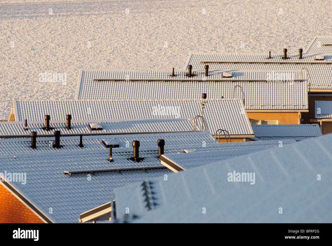 Cover roofs hi-res stock photography and images - Alamy