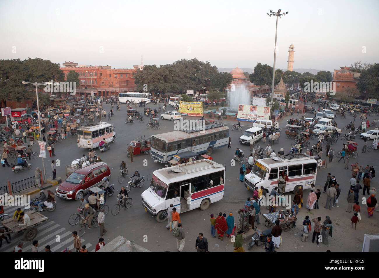 Crowded street traffic in Jaipur Rajasthan India Stock Photo - Alamy